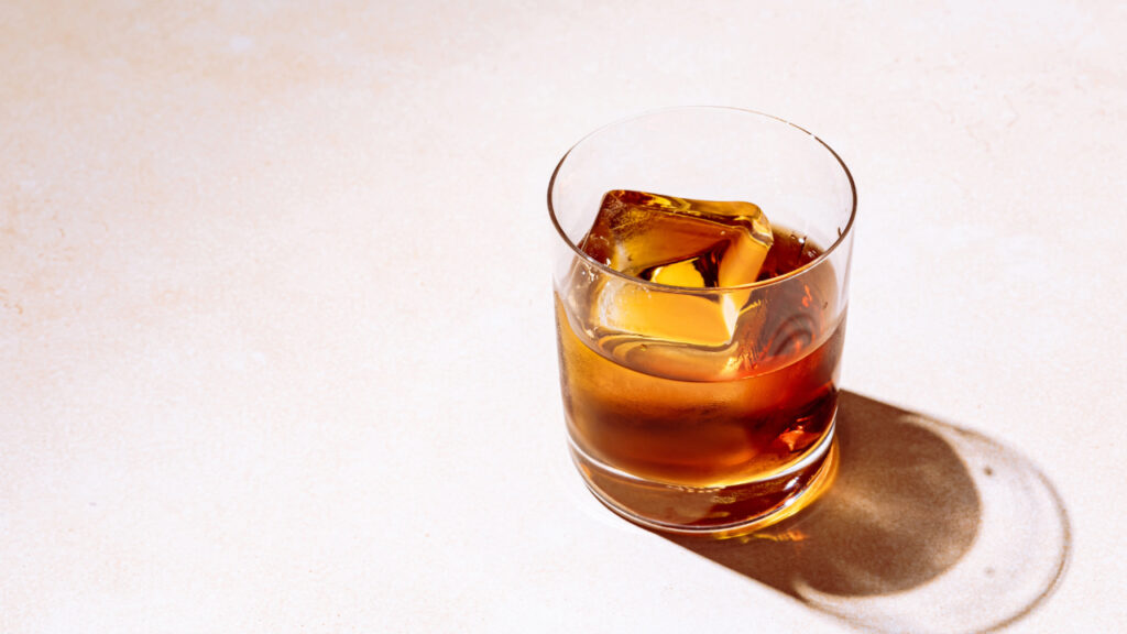 Why Ice in Your Cocktail Matters More Than You Think - The Tasting ...